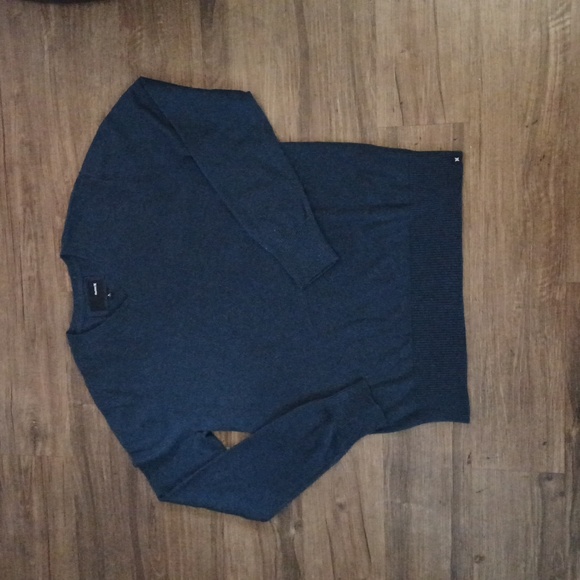 Hurley | Sweaters | New Hurley Large Vneck Sweater In A Navy Blue ...